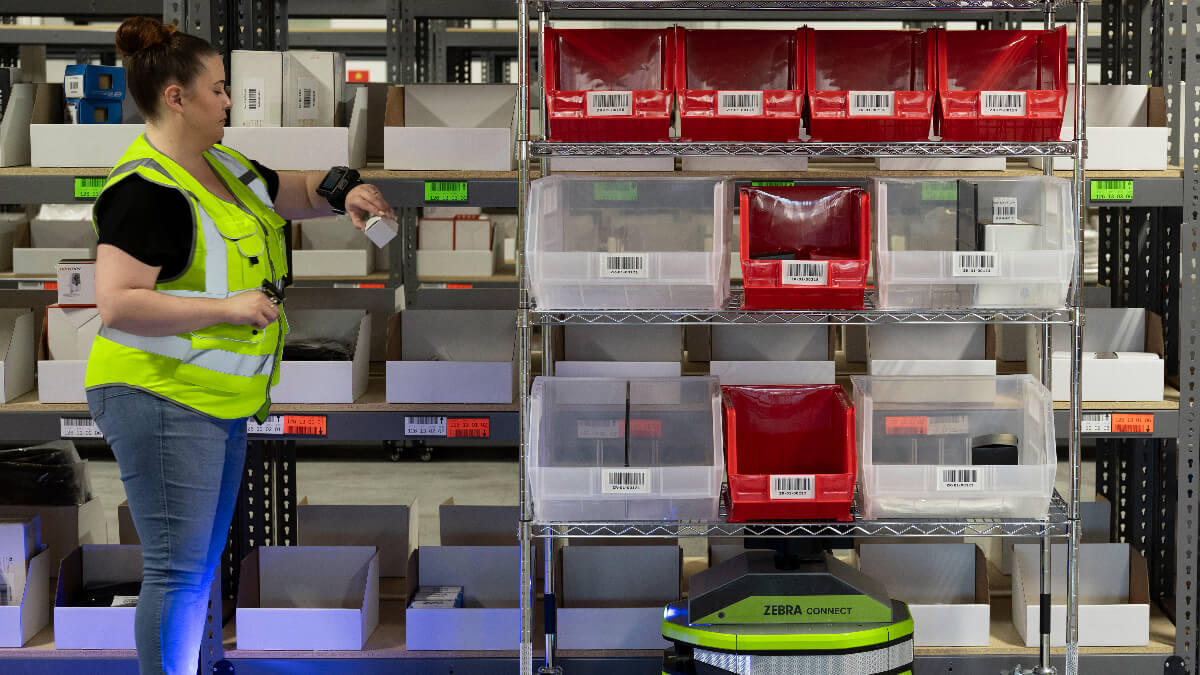 How Artificial Intelligence Is Transforming Warehouse Management ...